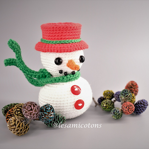 Ravelry: Sid the Snowman pattern by Chanel Beauchamp