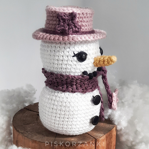 Ravelry: Sid the Snowman pattern by Chanel Beauchamp