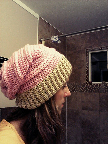 Ravelry: Basic Slouchy Hat pattern by Courtney Deley