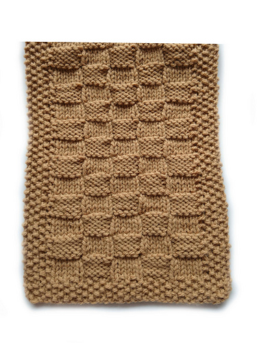Ravelry: CHECKERS Scarf pattern by Cecilia Paterno