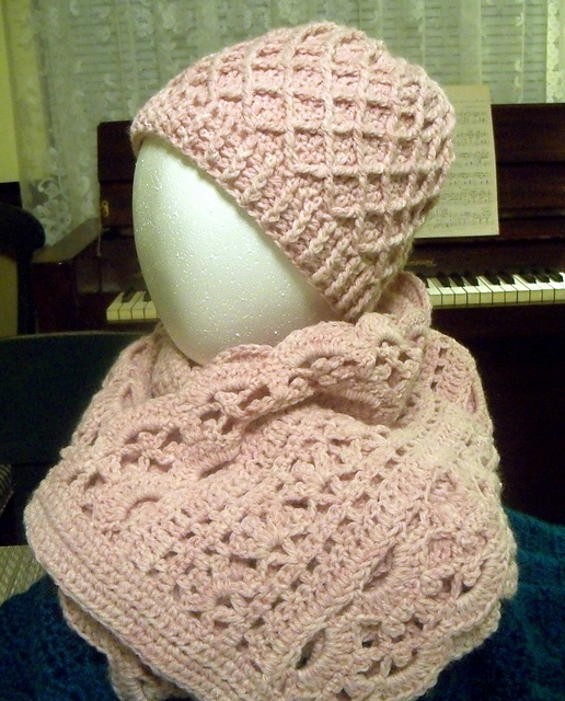 Ravelry: celiatrout's Crochet Diamond Pattern Hat