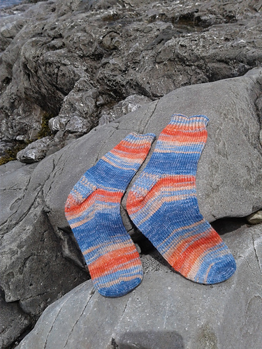 Ravelry: Chaussette Bicoise pattern by Céline Chénard (Les Basquettes)