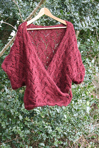 Ravelry: 215 - Cache-coeur ajouré pattern by Bergère de France
