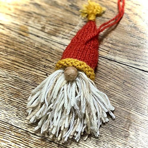 Ravelry: Loom Buddies pattern by MagdaLaine