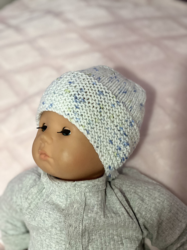 Ravelry: Babbity Baby Hat pattern by marianna mel