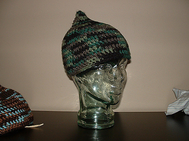 Ravelry: Pixie hat pattern pattern by Hermie