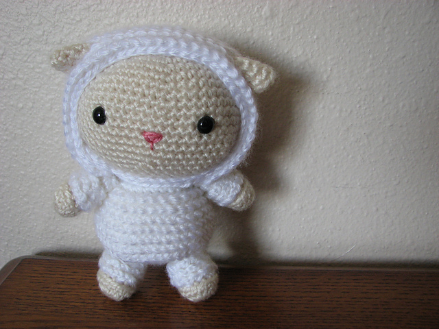 Ravelry: Lamb Gurumi pattern by LuvlyGurumi