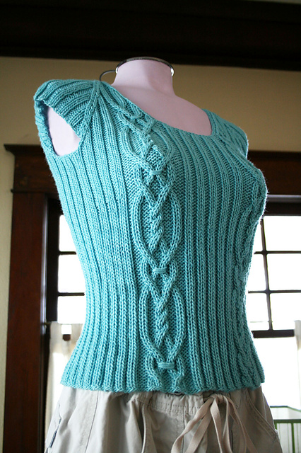 Ravelry: Valencia pattern by Chrissy Gardiner