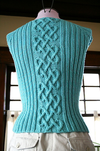 Ravelry: Valencia pattern by Chrissy Gardiner