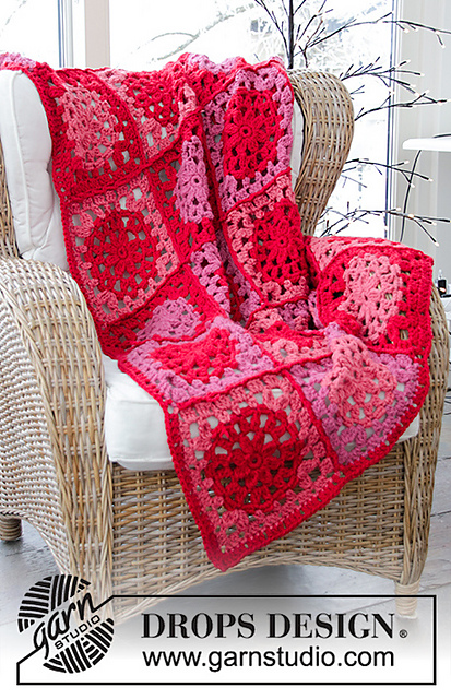 Ravelry: 0-1436 Season Cuddles pattern by DROPS design