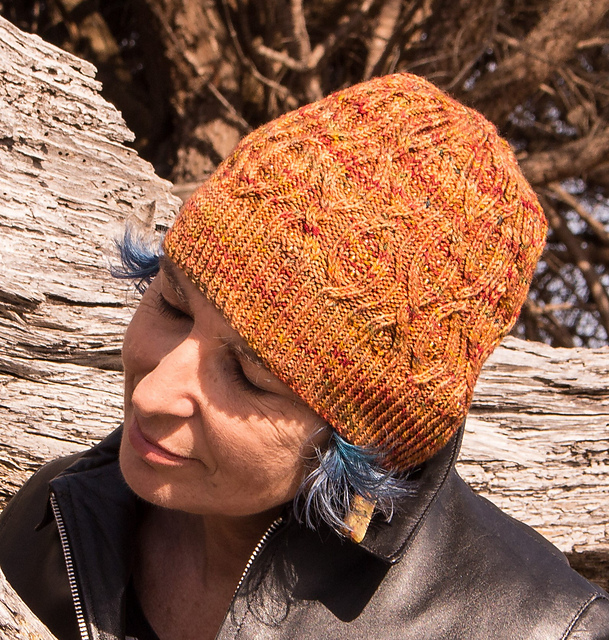 Ravelry: Leaves in Amber pattern by Christie Wareham-Norfolk