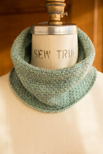 Ravelry: Girlfriend Cowls pattern by Churchmouse Yarns and Teas