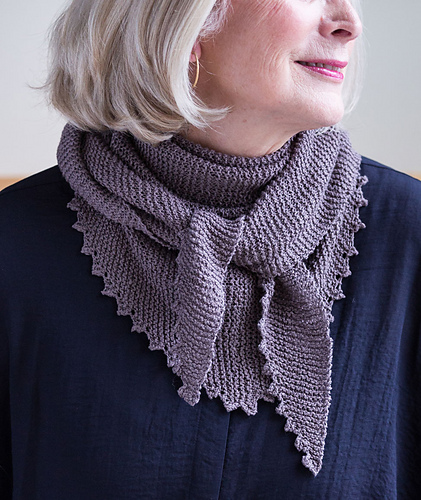 Ravelry: Pinking Shears Scarf pattern by Churchmouse Yarns and Teas