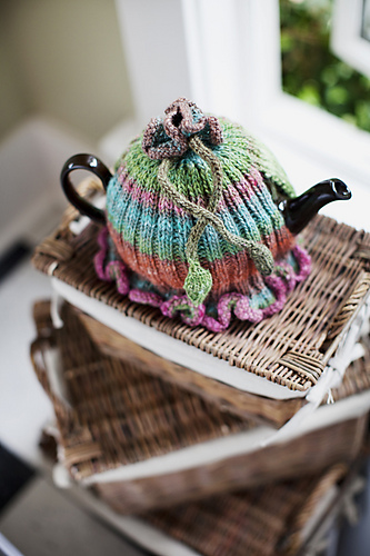 Ravelry: Ribbed & Ruffled Tea Cozies pattern by Churchmouse Yarns and Teas