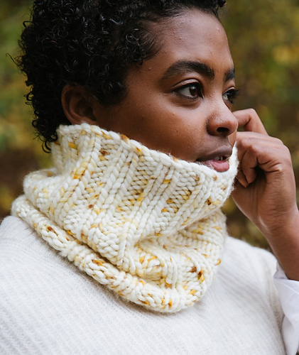 Ravelry: Last-Minute Cowls pattern by Churchmouse Yarns and Teas