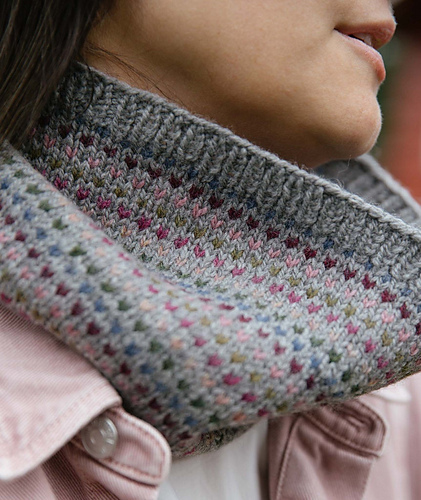 Ravelry: Bundle Up! Colorwork Cowl pattern by Churchmouse Yarns and Teas
