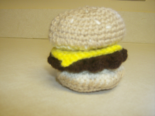 Ravelry: Cheeseburger pattern by Dena Ziegler