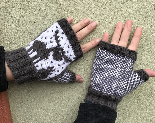 Ravelry: Moose & rabbit mittens pattern by Judith Stein
