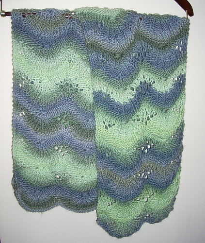 Ravelry: Symmetrical Scallops Scarf pattern by Marie Segares