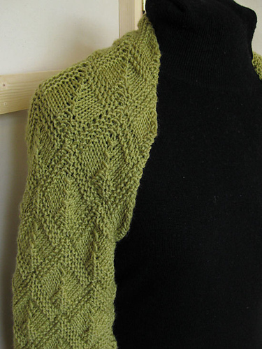 Ravelry: Mitred Square Shrug 015 pattern by Claire Crompton