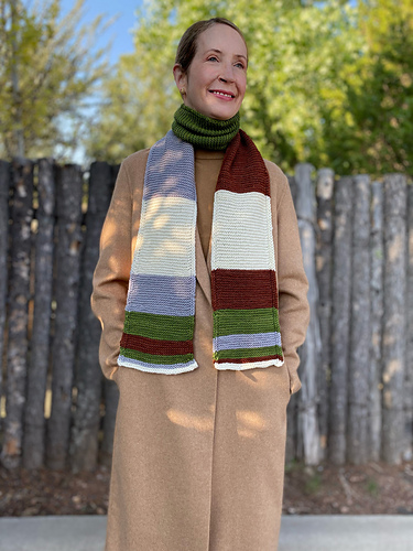 Ravelry: Disegno Fibonacci Scarf pattern by Claire Theobald