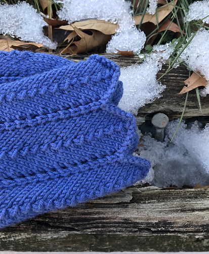 Ravelry: Crocus Lace Socks pattern by Geanie Ollman