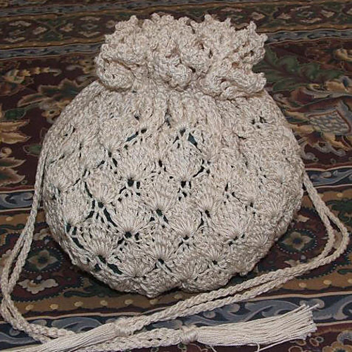 Ravelry: Vintage Style Drawstring Bag pattern by Carol Ballard