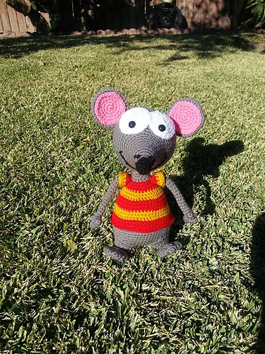 Ravelry: Toopy the Mouse pattern by Lee Sartori