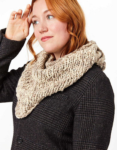 Ravelry: Milli Kerchief pattern by Julie Weisenberger