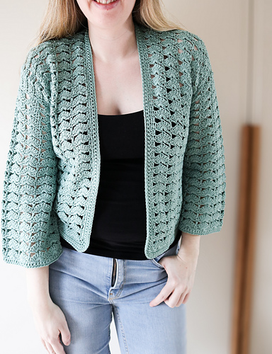 Ravelry: Shell Stitch Cardigan pattern by Emilia Johansson