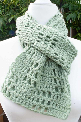 Ravelry: Chloe Scarf pattern by Suzanne Carlson