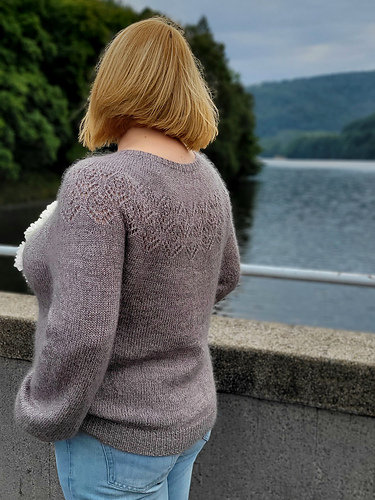 Ravelry: MAGGIE pattern by Comfort Zone Knits