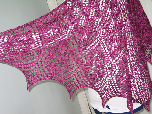 Ravelry: Wings Shawl pattern by Laura Helton