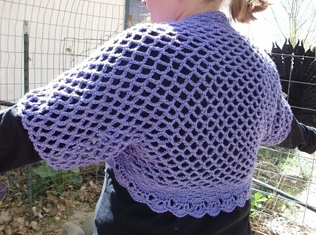 Ravelry: Fish Net Shrug pattern by Copper Llama Studio