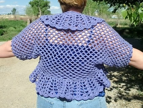 Ravelry: Romantic Plus Size Shrug pattern by Copper Llama Studio