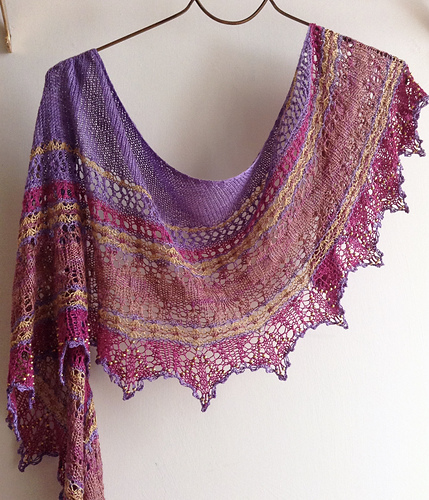 Ravelry: Changeling pattern by Boo Knits