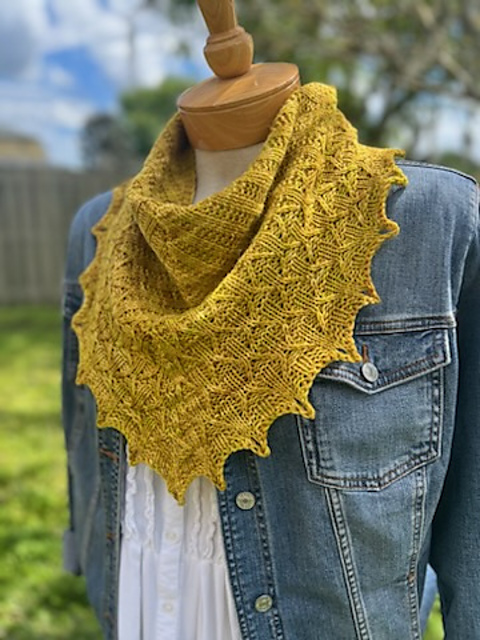 Ravelry: Colonel Cowl pattern by Corrina Ferguson