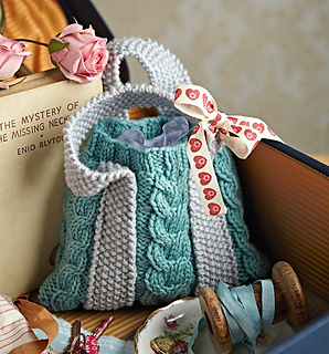 Ravelry: Cable Bag pattern by Kyoko Nakayoshi