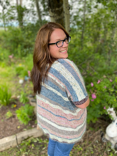 Ravelry: Simple Hug Cardi pattern by Cozy Up Knits