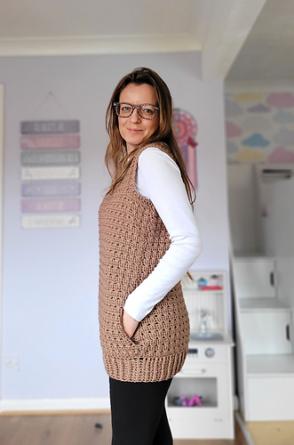 Ravelry: The Pixie Pullover pattern by Kelly Phelps