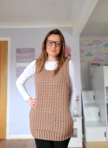 Ravelry: The Pixie Pullover pattern by Kelly Phelps