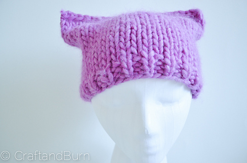 Ravelry: Square Cat pattern by CraftandBurn