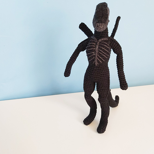 Ravelry: Alien Xenomorph pattern by Gabriela Krasteva
