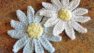 Ravelry: Daisy Applique pattern by Esther Leavitt