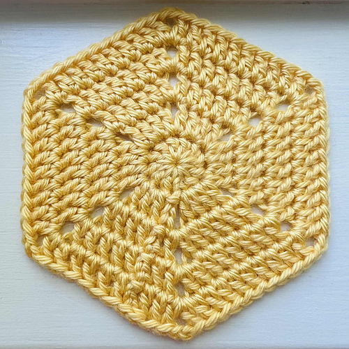 Ravelry: Solid Granny Hexagon pattern by Sammi Zheng