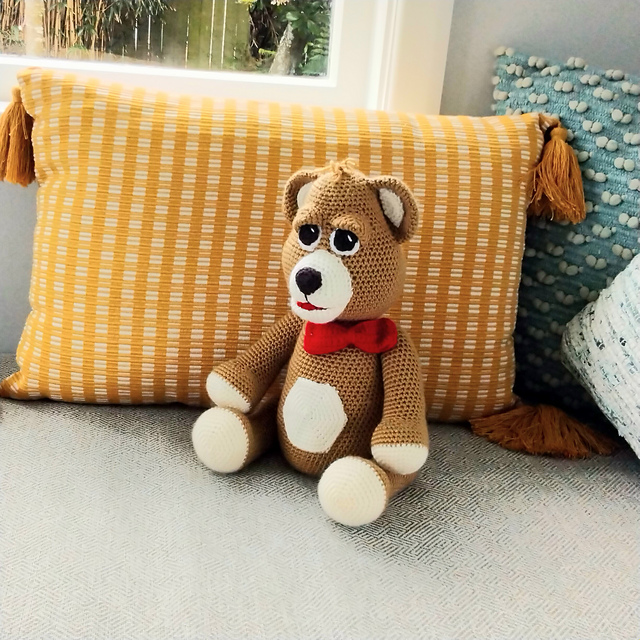 Ravelry: Crochet Barney the Bear pattern by Jenny Ryan