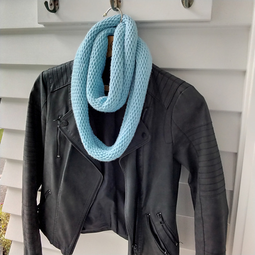 Ravelry: Easy Self-rolling Cowl in Two Lengths pattern by Jenny Ryan