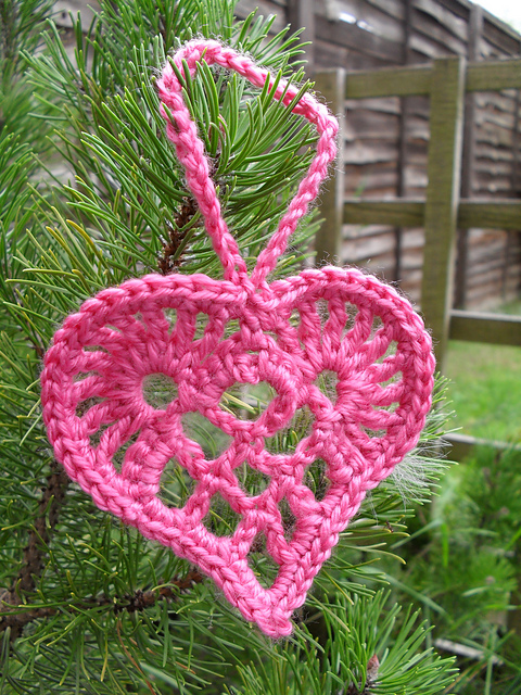 Ravelry: Scandinavian Heart Ornament pattern by Teresa Kasner