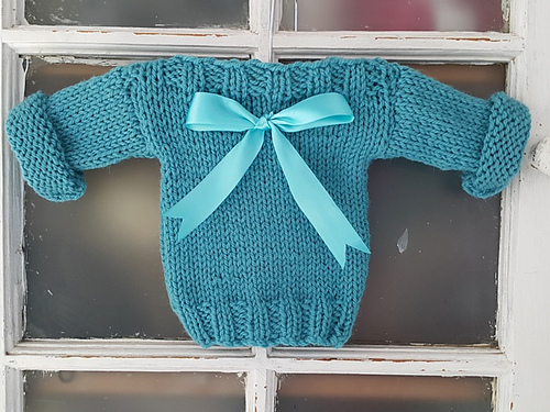 Ravelry: Easy Newborn Sweater pattern by Crafty Stuff Baby Knits