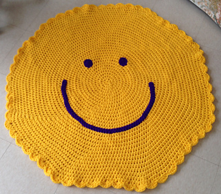 Ravelry: Smiley Face Throw Rug pattern by Phyllis Sparks